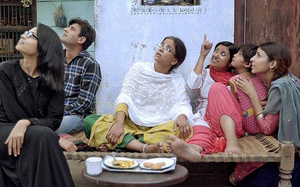 Film Review: Aani Maani, An Intimate Story Of Unlucky Identities