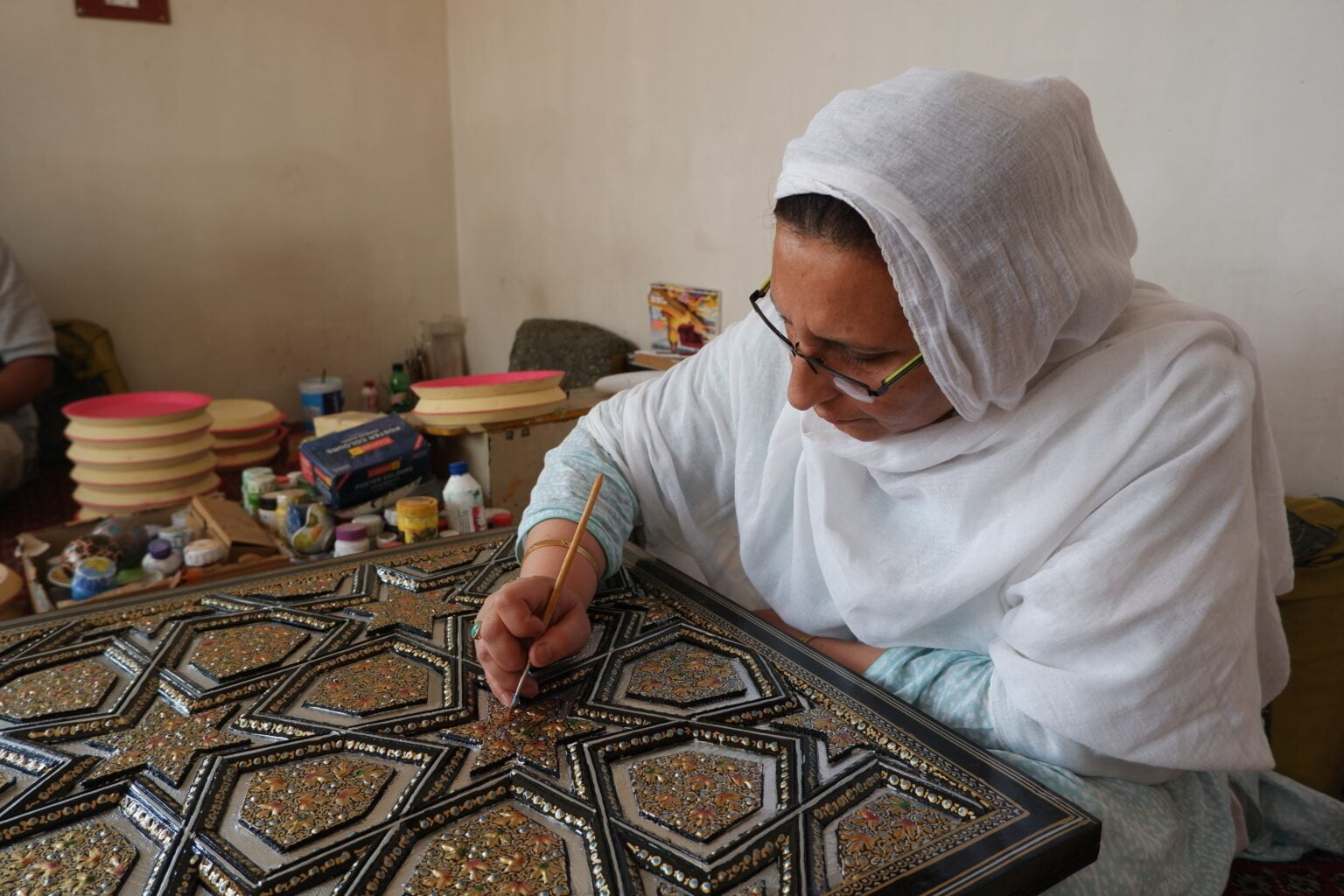 Reviving The Dying Papier Mache In Kashmir: Inspiring Story Of Masrat ...