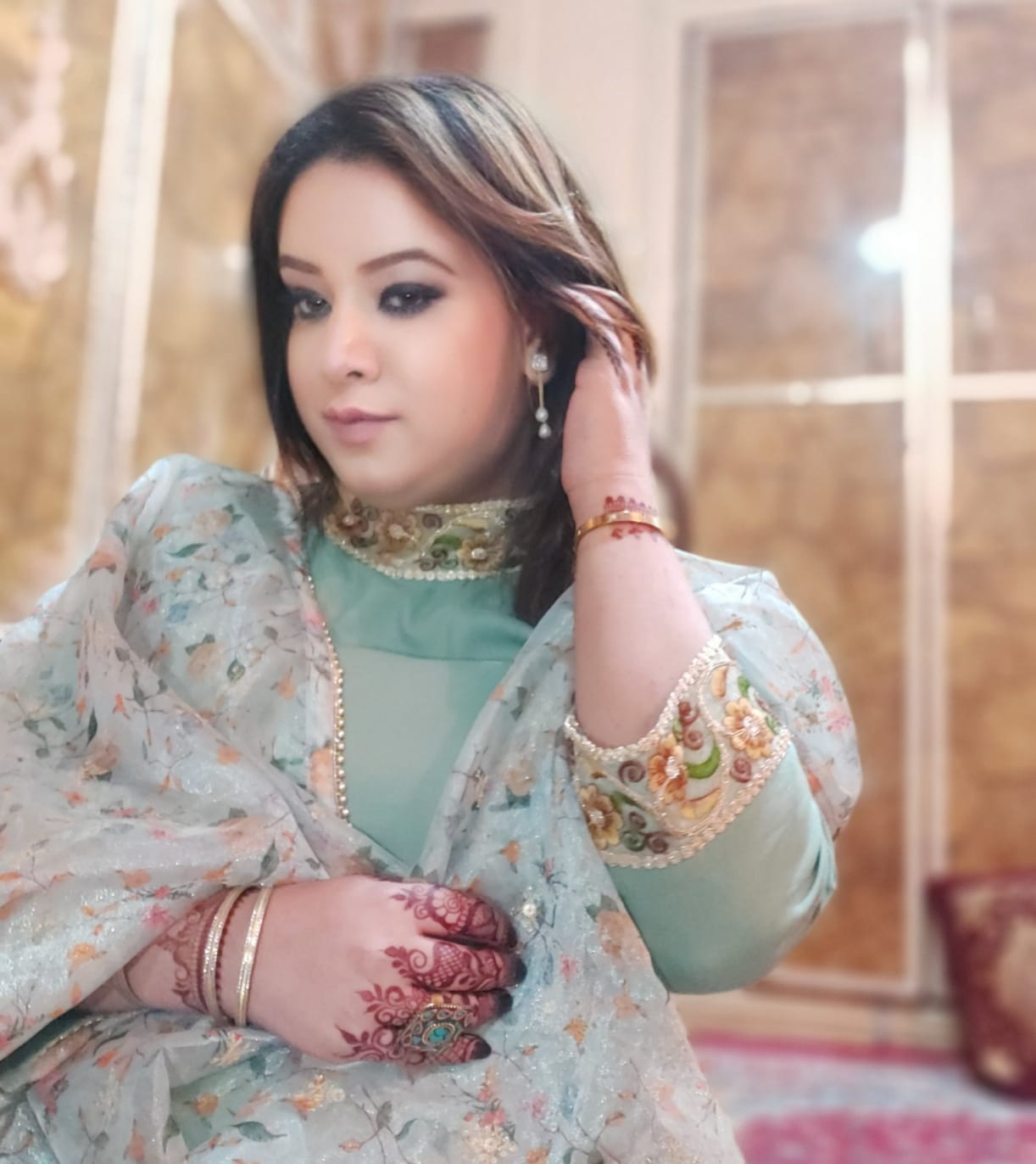 "I Am Shoaib And My Name Is My Journey": Meet Kashmir's Only Trans Woman Working In A Corporate ...