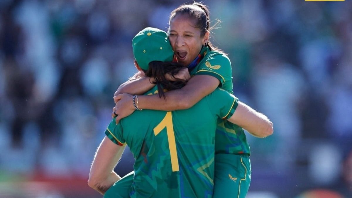 Shabnim Ismail Bowls Beyond The Gender Barriers In Cricket | Feminism ...