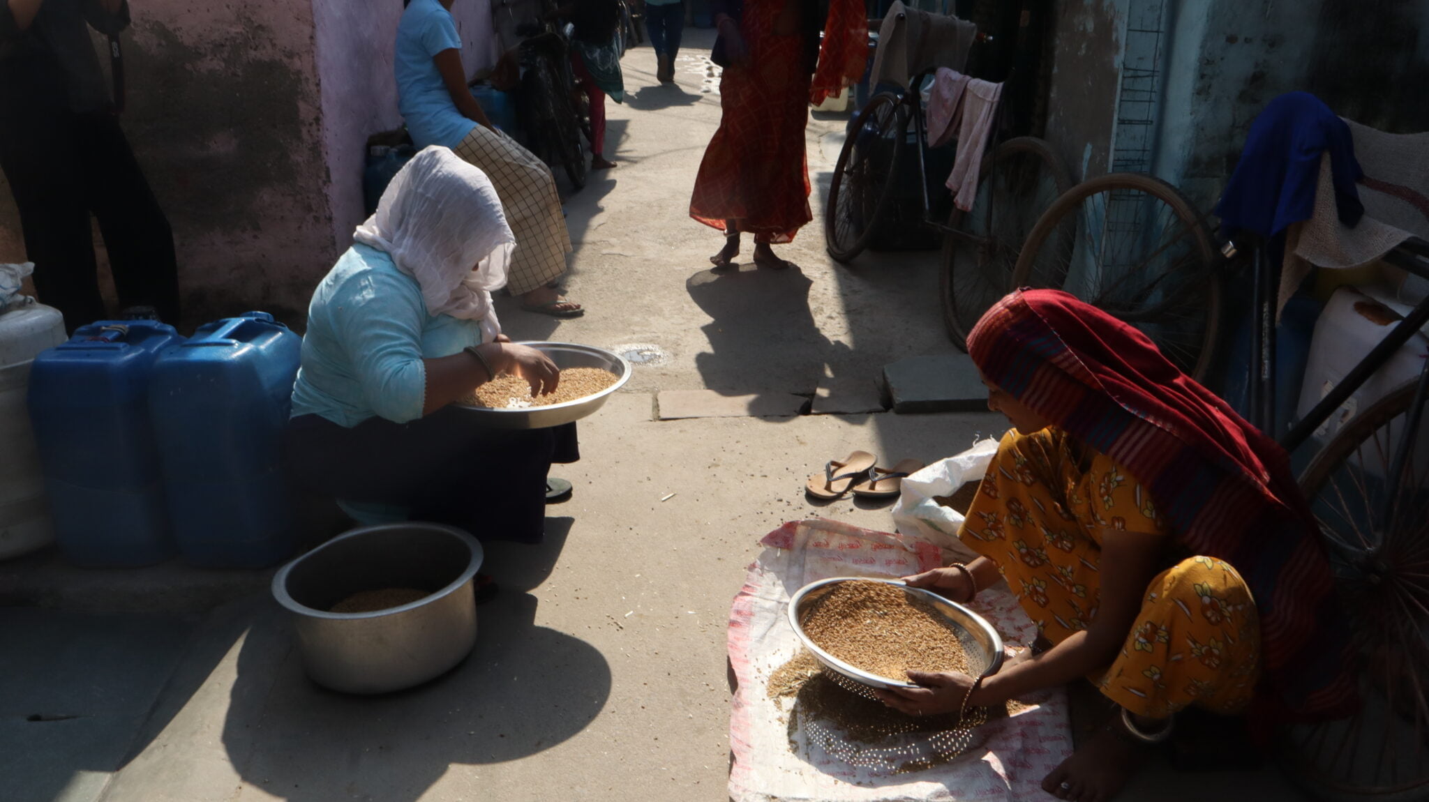 Behind The Scenes Of 'Urban' Delhi: A Tale Of Water And Life In Kusumpur Pahadi | Feminism in India