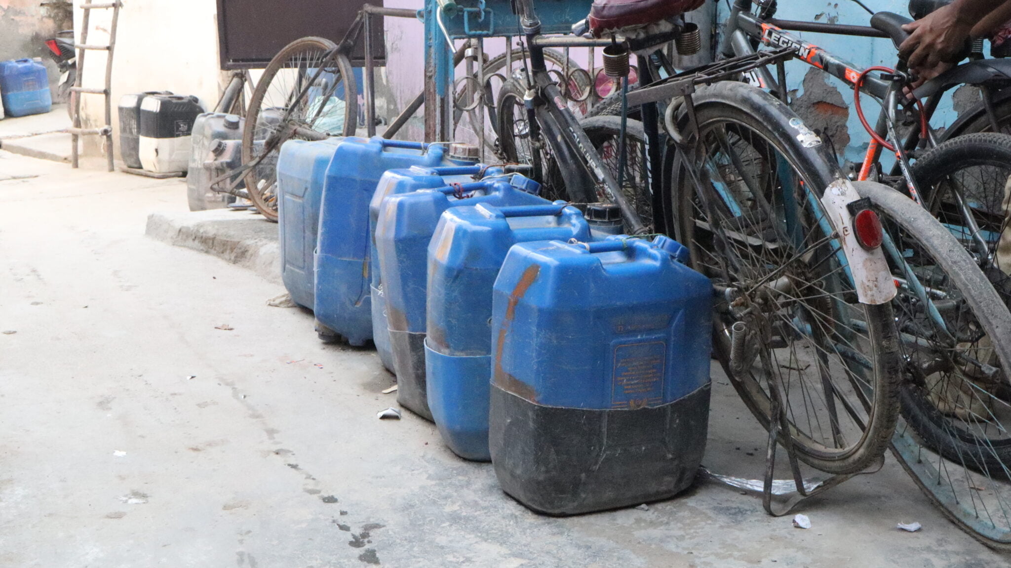 Behind The Scenes Of 'Urban' Delhi: A Tale Of Water And Life In Kusumpur Pahadi | Feminism in India