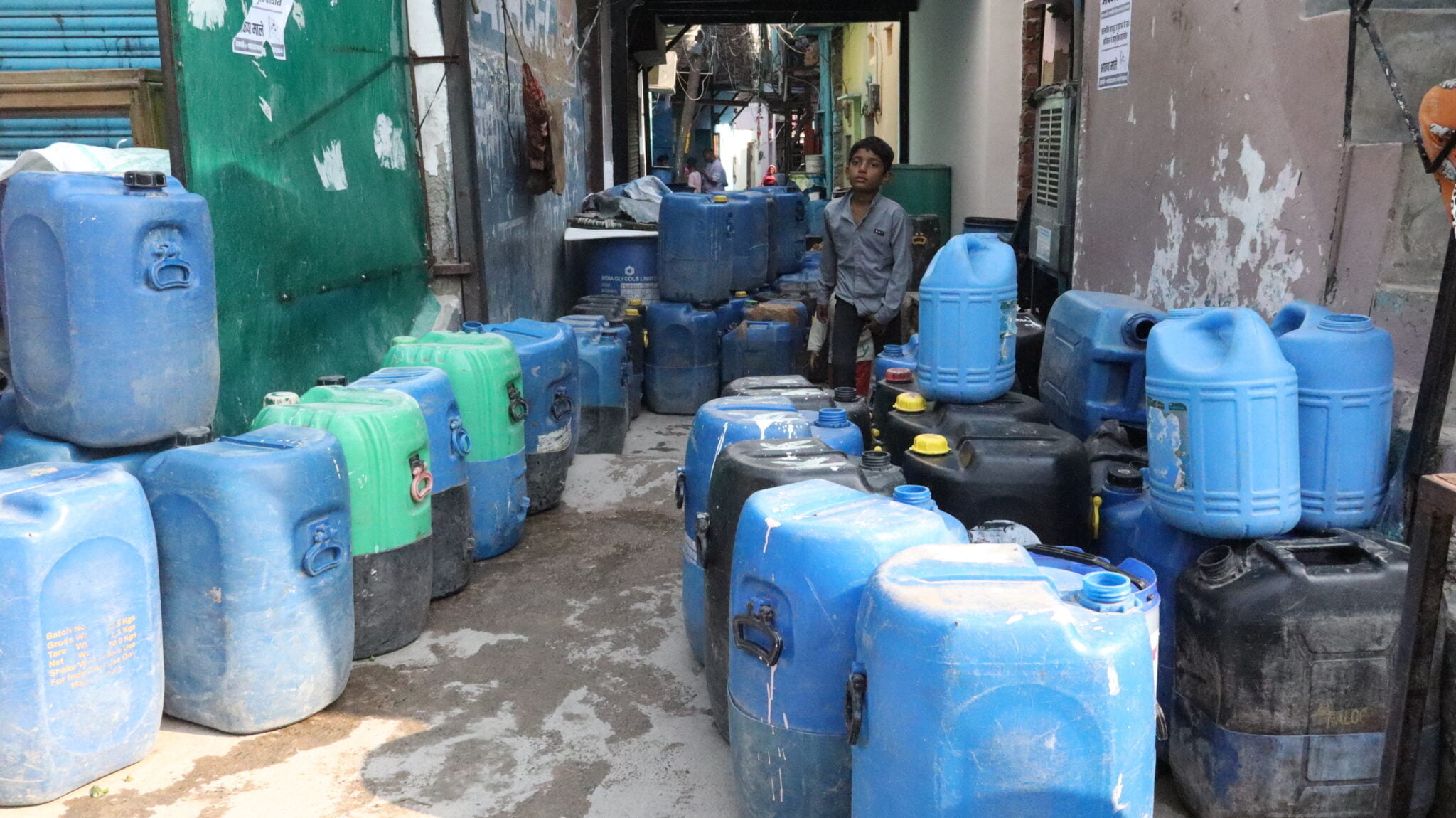 Behind The Scenes Of 'Urban' Delhi: A Tale Of Water And Life In Kusumpur Pahadi | Feminism in India